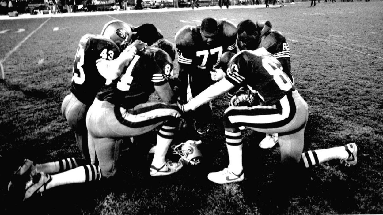 Prayer Huddle 1990 - First Liberty